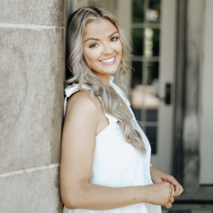 WCYQ Knoxville Adds Afternoon Co-Host - Radio Ink