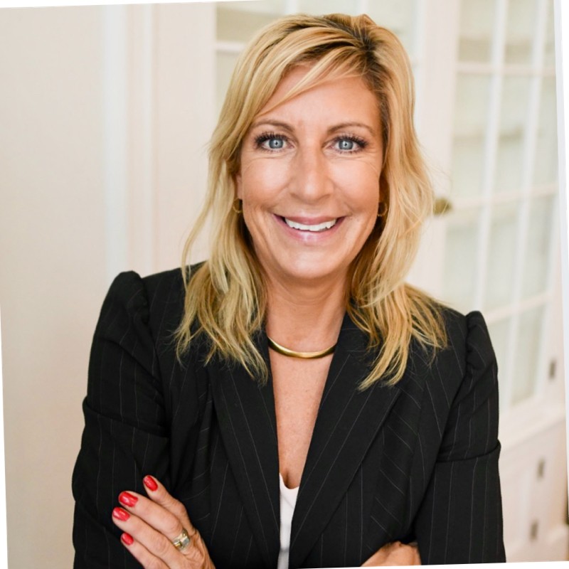 Jennifer Butt Flies With Costa Eagle As Laconia Sales Manager - Radio Ink