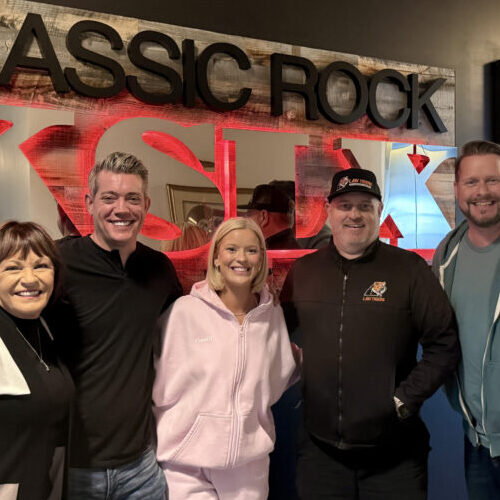 Dave and Mahoney Collect 44,000 Holiday Cards for Troops - Radio Ink